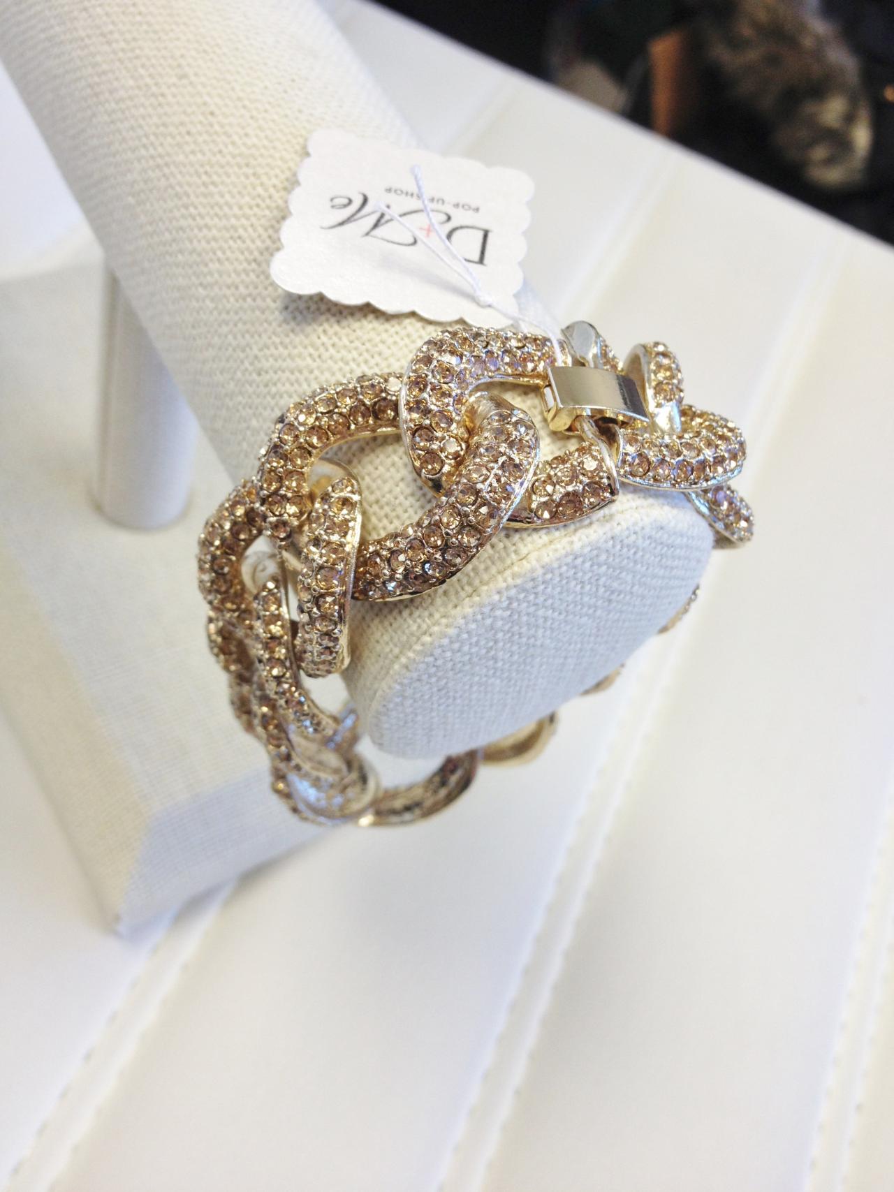 Rhinestone Encrusted Chainlink Bracelet Gold on Luulla